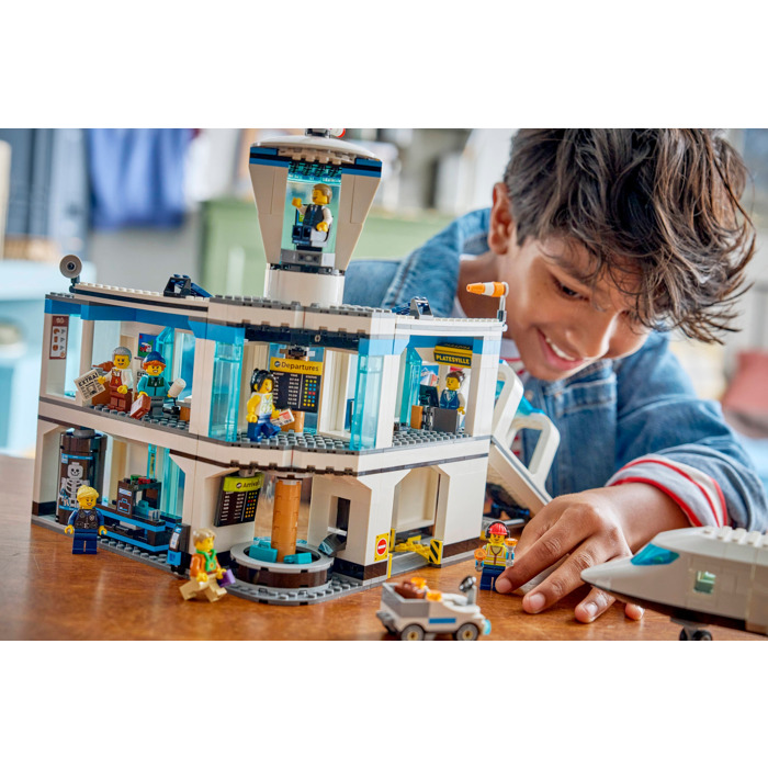 LEGO Airport with Airplane Set 60502 | Brick Owl