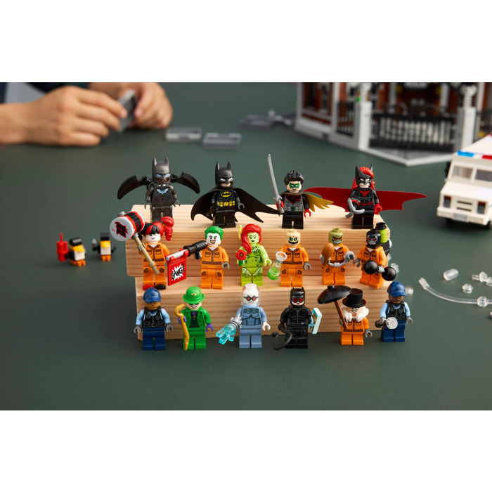 LEGO Arkham Asylum Set 76300 | Brick Owl - LEGO Marketplace