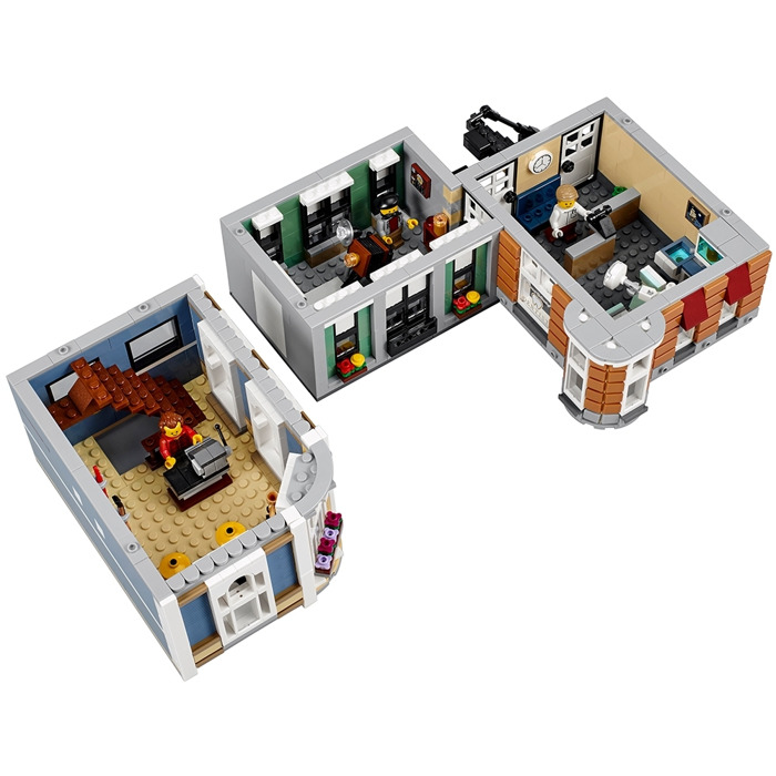 LEGO Assembly Square Set 10255 | Brick Owl - LEGO Marketplace