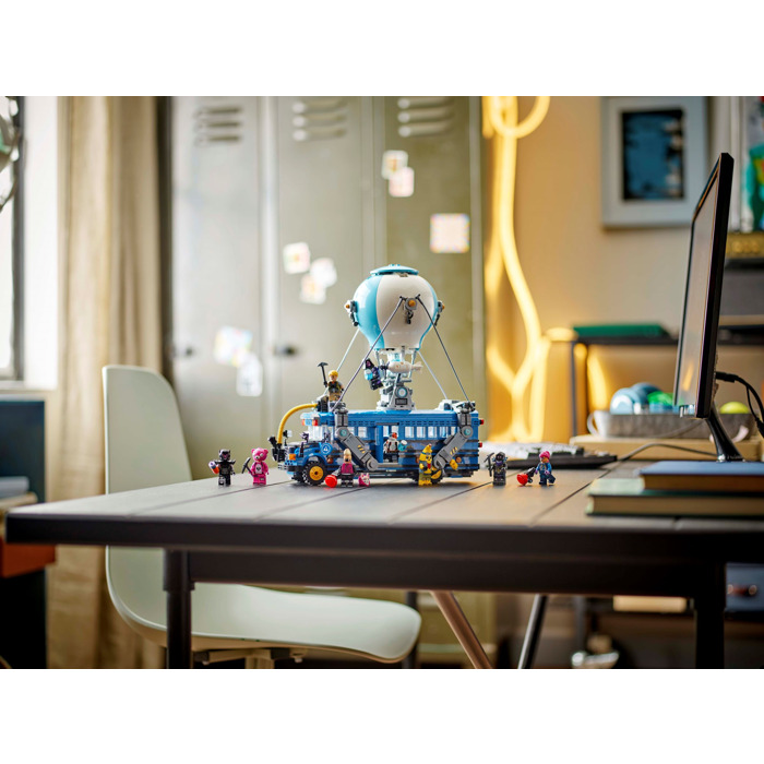 LEGO Battle Bus Set 77073 | Brick Owl - LEGO Marketplace