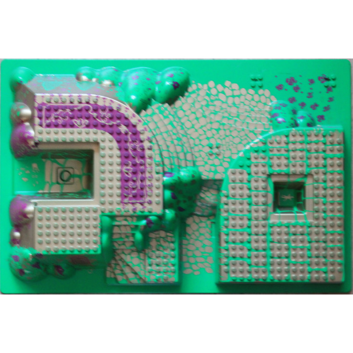 LEGO Bright Green Baseplate 32 x 48 with Steps with Gold and Magenta ...