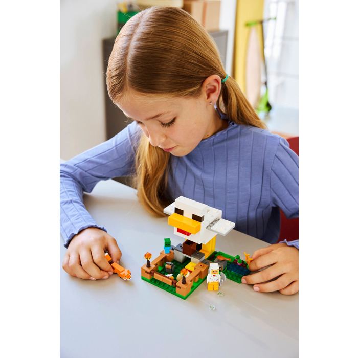 LEGO Chicken Farm Set 21585 | Brick Owl