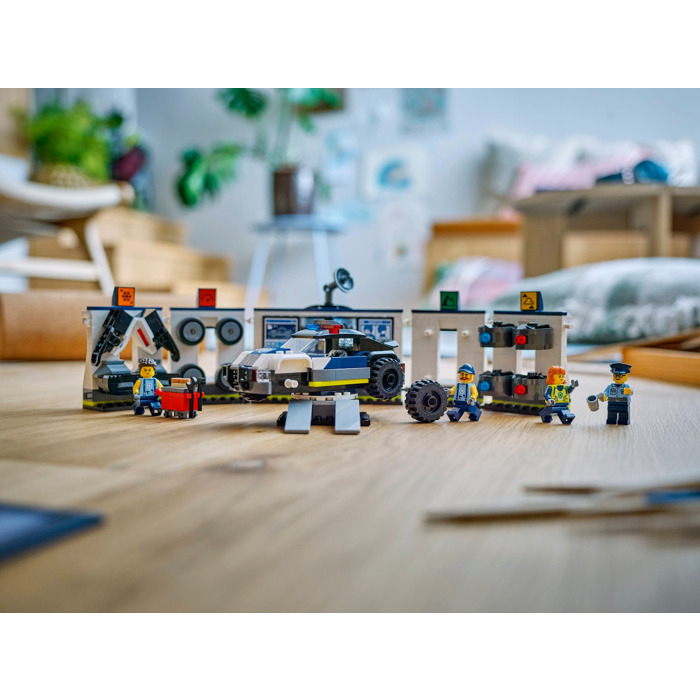 LEGO Custom Police Garage Set 60457 | Brick Owl