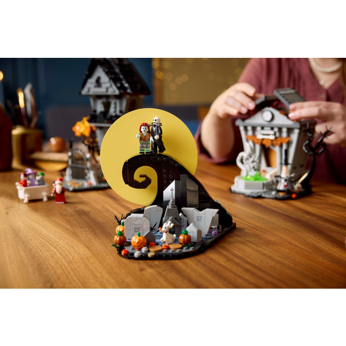 LEGO Disney Tim Burton's The Nightmare Before Christmas Set 21351 ...