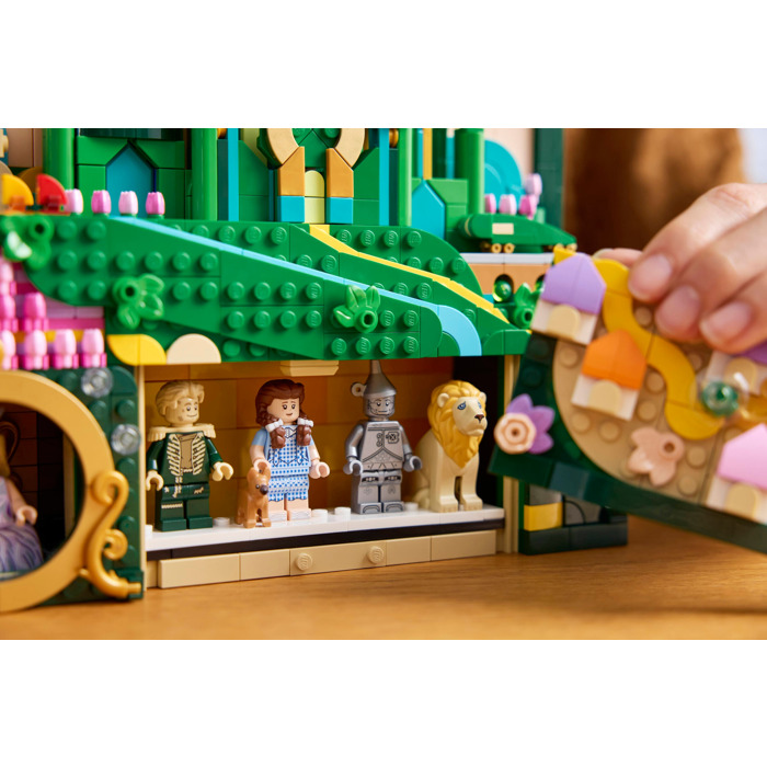 LEGO Emerald City Wall Art Set 75685 | Brick Owl - LEGO Marketplace