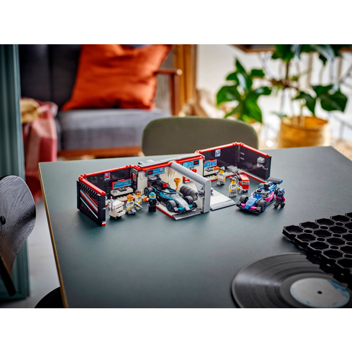 LEGO F1 Garage & Mercedes-AMG & Alpine Cars Set 60444 | Brick Owl