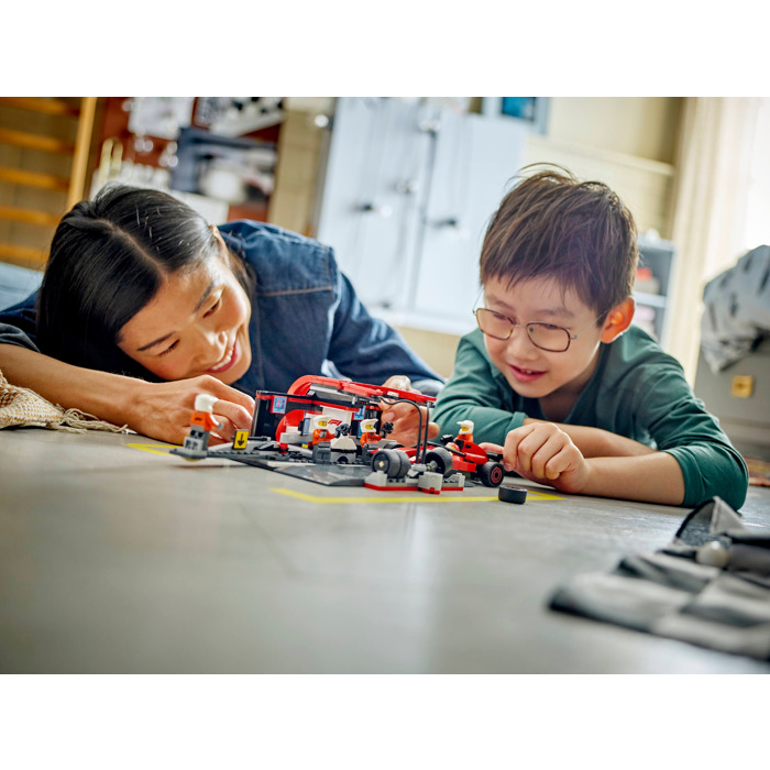 LEGO F1 Pit Stop & Pit Crew with Ferrari Car Set 60443 | Brick Owl ...