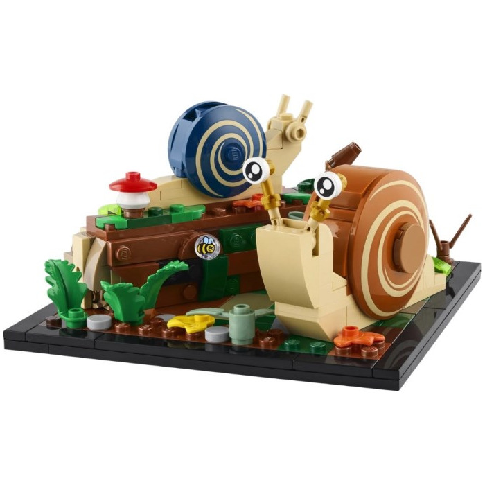 LEGO Friendly Snails Set 40788 | Brick Owl - LEGO Marketplace