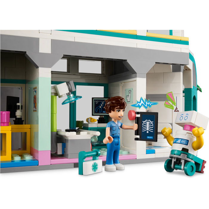 LEGO Heartlake City Hospital Set 42621 | Brick Owl