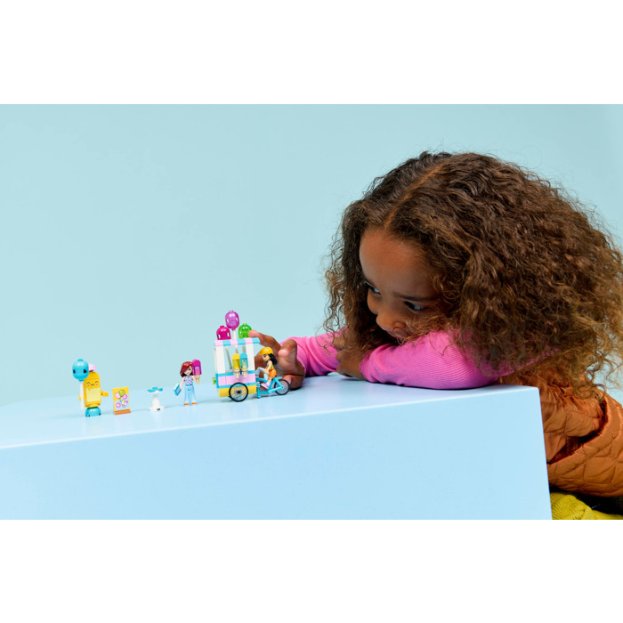 LEGO Ice Cream & Balloon Stand Set 42692 | Brick Owl