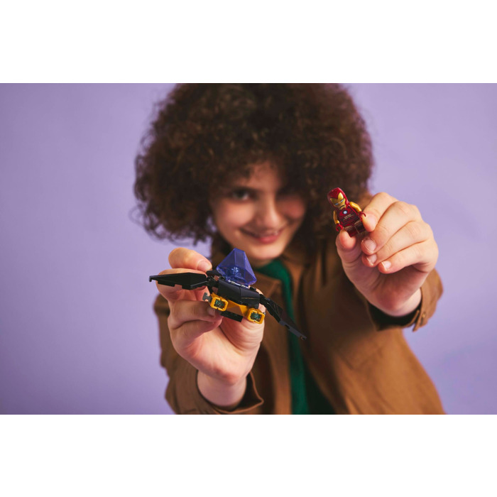 LEGO Iron Man Car & Black Panther vs. Red Hulk Set 76310 | Brick Owl ...