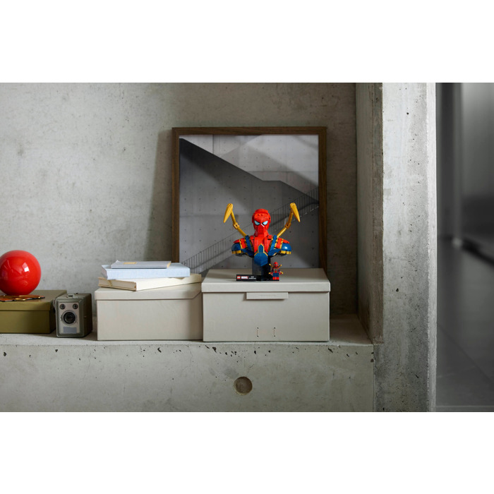 LEGO Iron Spider-Man Bust Set 76326 | Brick Owl - LEGO Marketplace