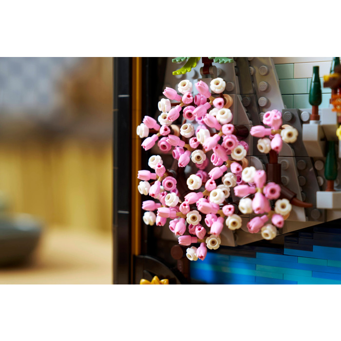 LEGO Japanese Cherry Blossom Landscape Set 31218 | Brick Owl