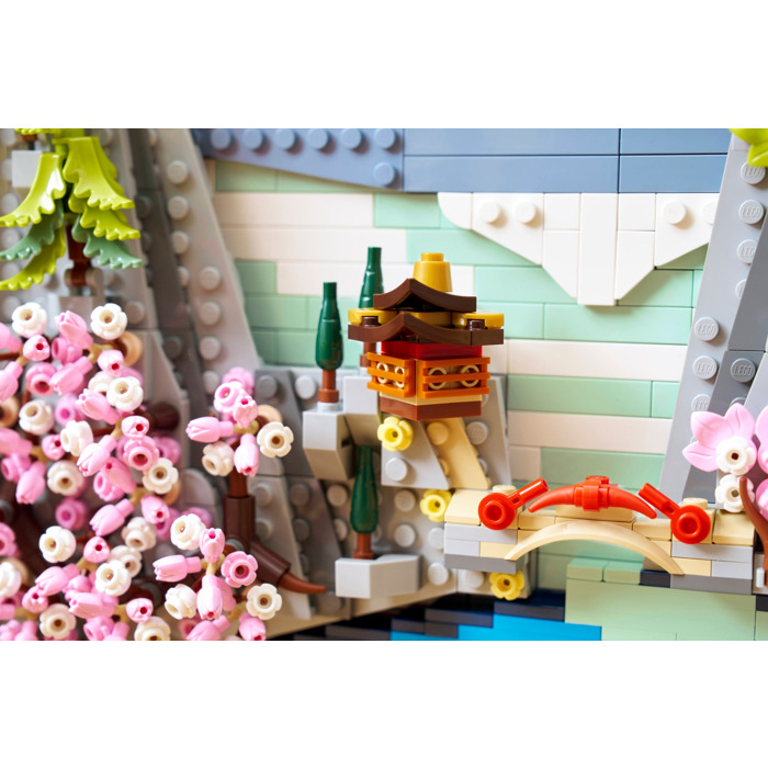 LEGO Japanese Cherry Blossom Landscape Set 31218 | Brick Owl