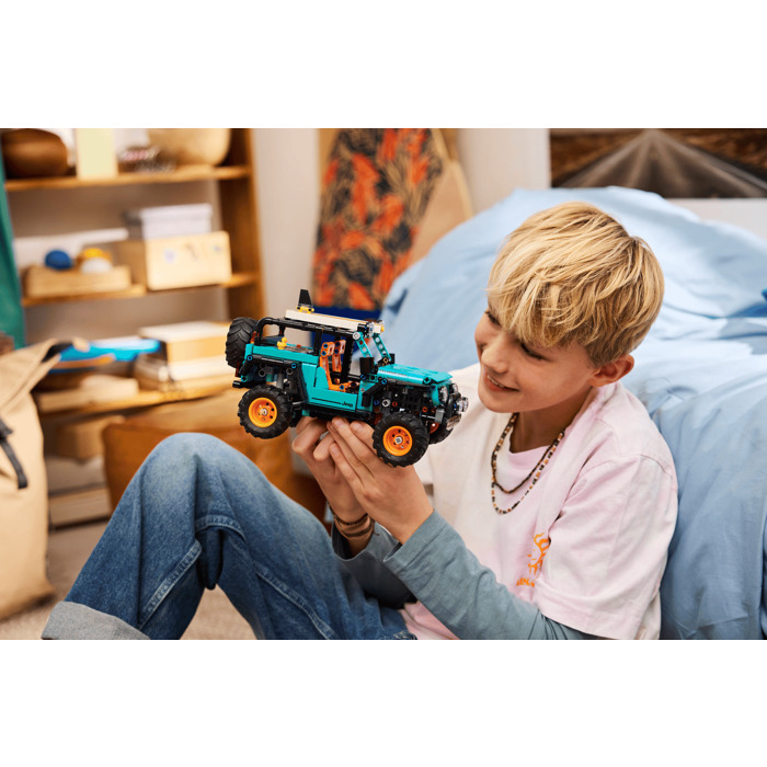 LEGO Jeep Wrangler Rubicon Set 42227 | Brick Owl