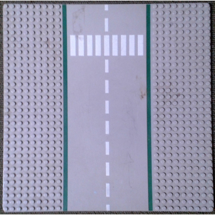 LEGO Light Gray Baseplate 32 x 32 with Straight Road with Road and ...