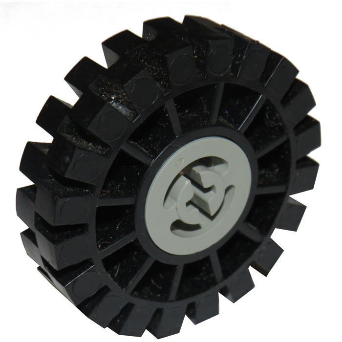 LEGO Light Gray Wheel Hub 8 x 17.5 with Axlehole with Tire 43 x 11 (17 ...