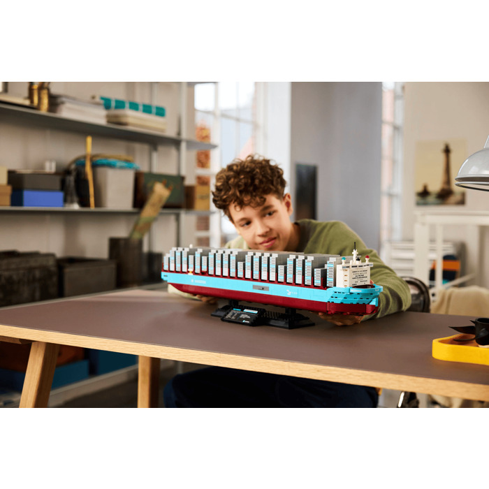 LEGO Maersk Dual-Fuel Container Vessel Set 40955 | Brick Owl