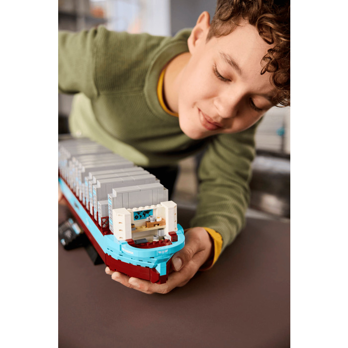 LEGO Maersk Dual-Fuel Container Vessel Set 40955 | Brick Owl