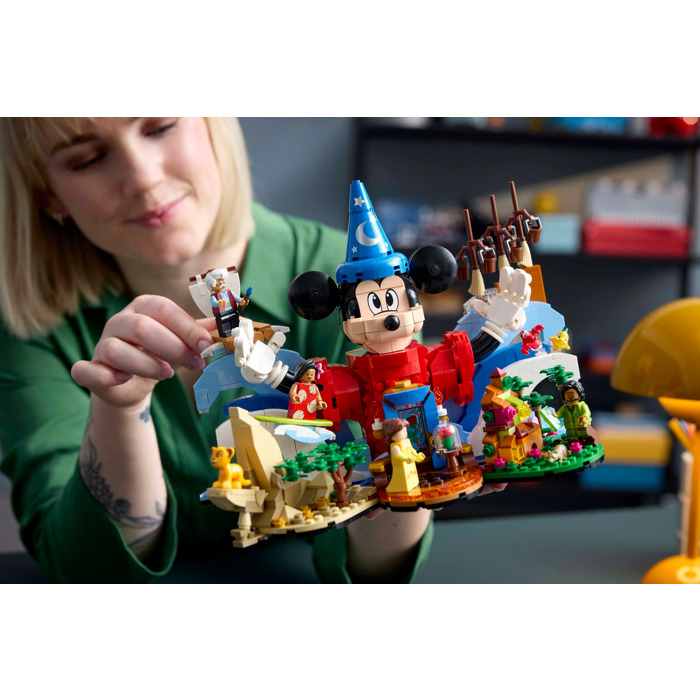 LEGO Magic of Disney Set 21352 | Brick Owl