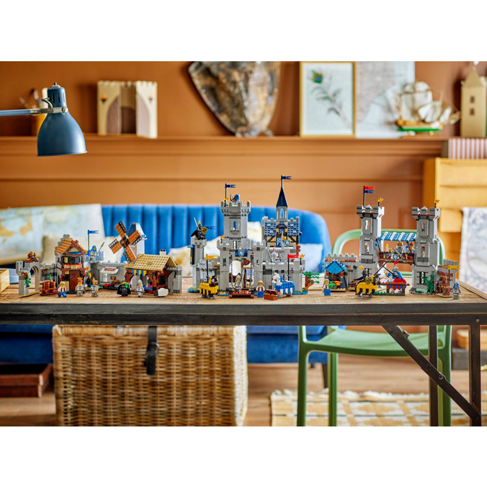 LEGO Medieval Horse Knight Castle Set 31168 | Brick Owl - LEGO Marketplace