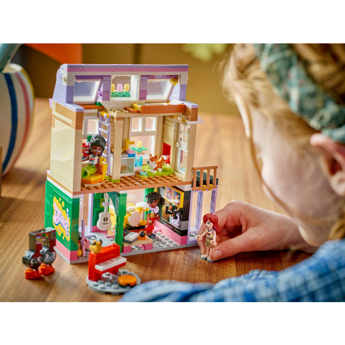 LEGO Music Shop & Apartment Set 42653 | Brick Owl