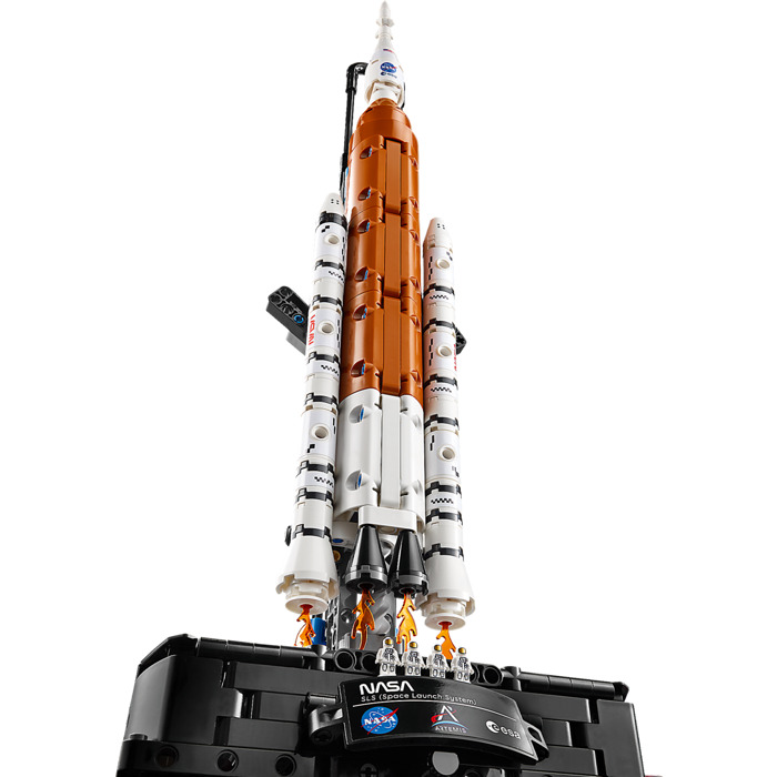 LEGO NASA Artemis Space Launch System Rocket Set 42221 | Brick Owl