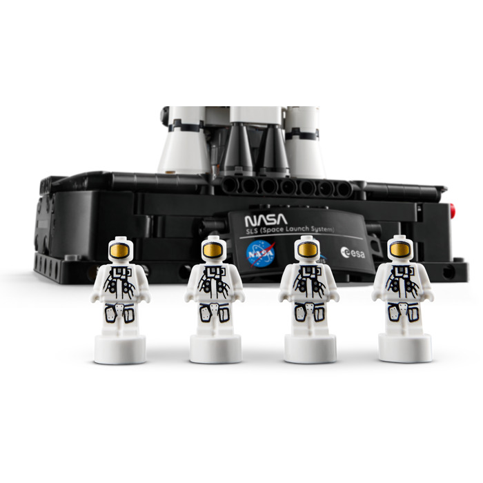 LEGO NASA Artemis Space Launch System Rocket Set 42221 | Brick Owl