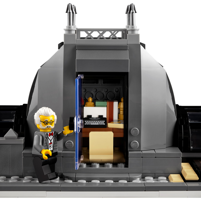 LEGO Natural History Museum Set 10326 | Brick Owl
