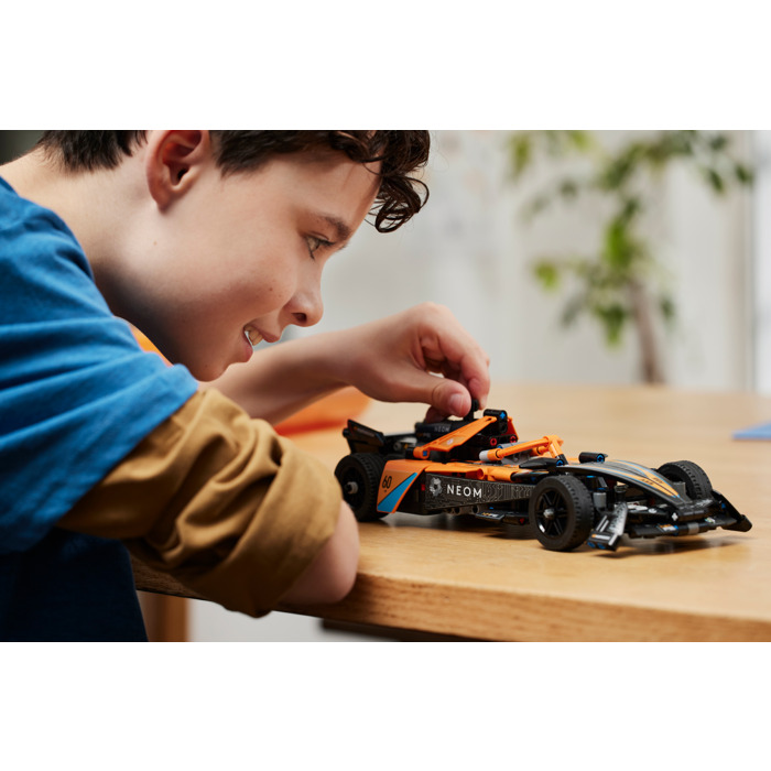 LEGO NEOM McLaren Formula E Team Set 42169 | Brick Owl