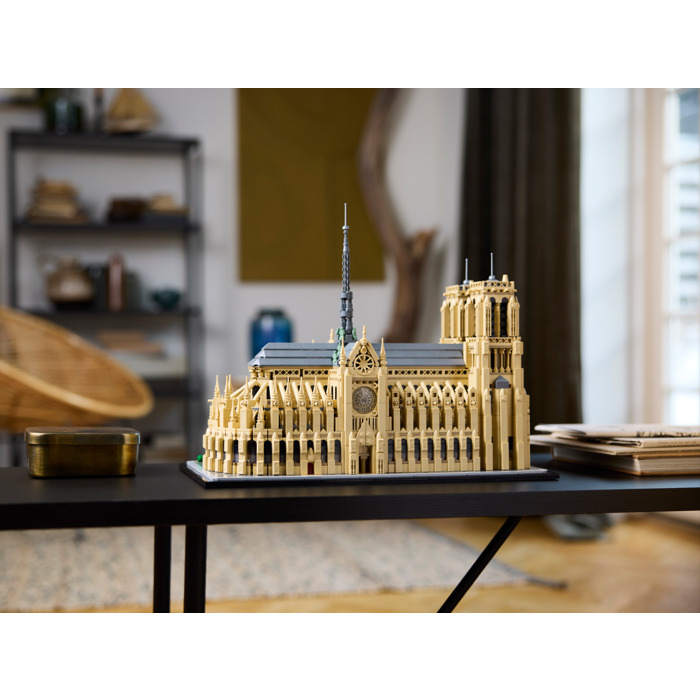 LEGO Notre-Dame de Paris 21061 | Brick Owl