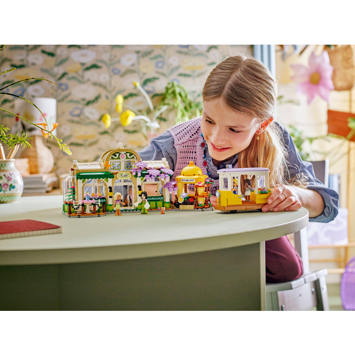 LEGO Plant Café & Flower Shop Set 42671 | Brick Owl - LEGO Marketplace