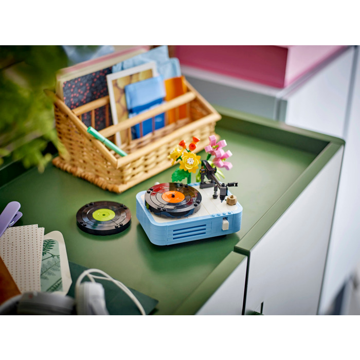 LEGO Record Player with Flowers Set 31172 | Brick Owl - LEGO Marketplace