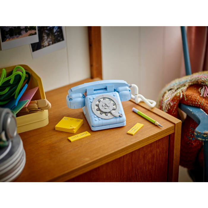 LEGO Retro Telephone Set 31174 | Brick Owl
