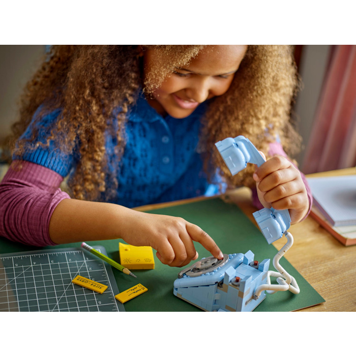 LEGO Retro Telephone Set 31174 | Brick Owl - LEGO Marketplace