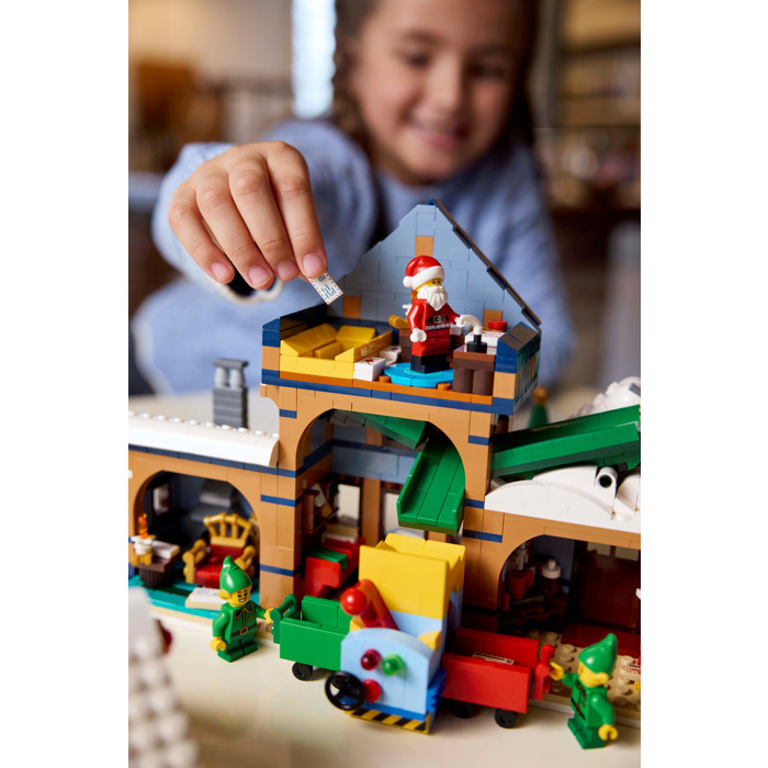 LEGO Santa's Post Office Set 10339 | Brick Owl - LEGO Marketplace