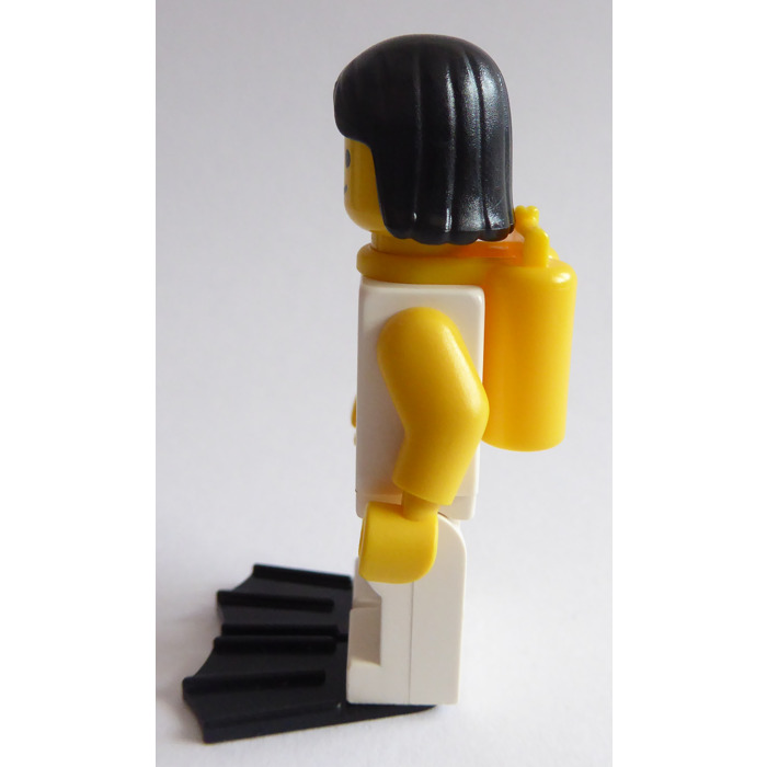 LEGO Scuba Diver with Flippers and Air Tanks Minifigure | Brick Owl