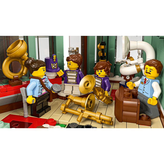 LEGO Shopping Street Set 11371 | Brick Owl