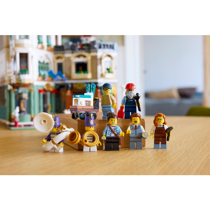 LEGO Shopping Street Set 11371 | Brick Owl
