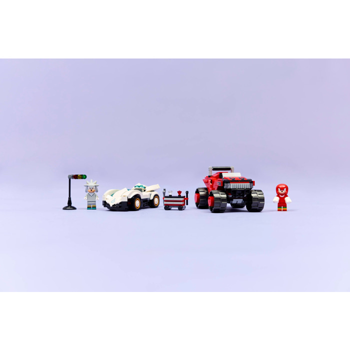 LEGO Silver's Car vs. Knuckles' Monster Truck Set 77118 | Brick Owl