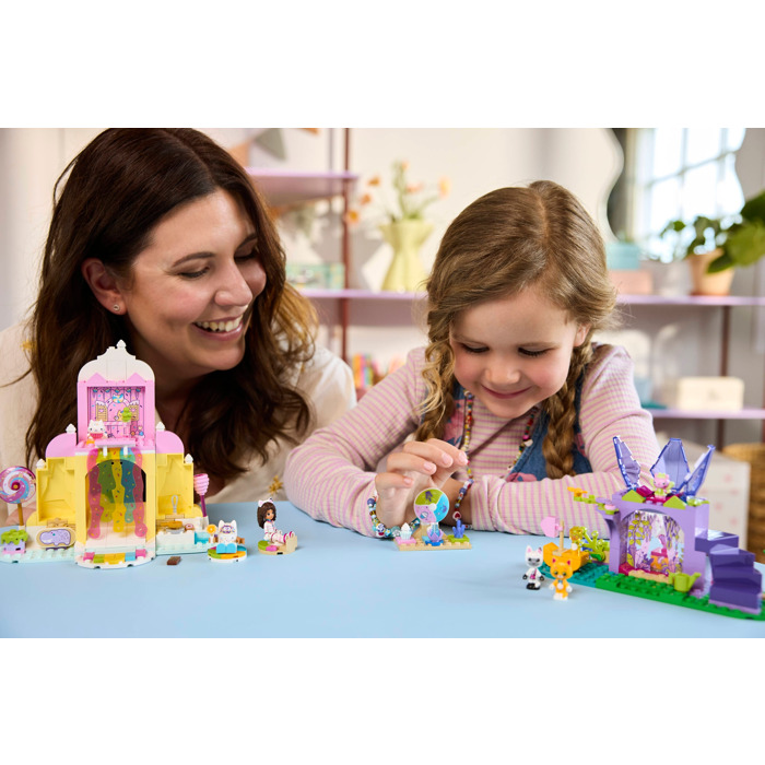 LEGO Sweet Treat Mountain & Kitty Garden Set 11205 | Brick Owl