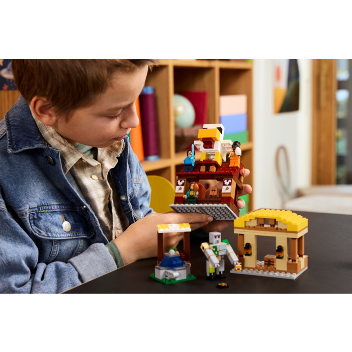 LEGO The Ghast Balloon Village Attack Set 21273 | Brick Owl