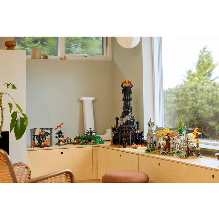 LEGO The Lord of the Rings: Balrog Book Nook Set 10367 | Brick Owl ...