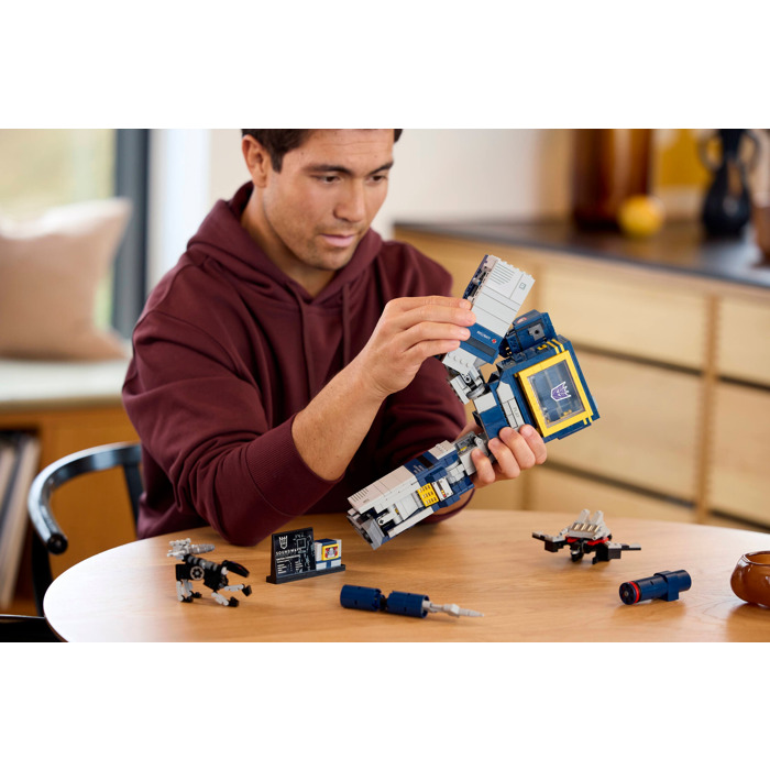 LEGO Transformers: Soundwave Set 10358 | Brick Owl - LEGO Marketplace