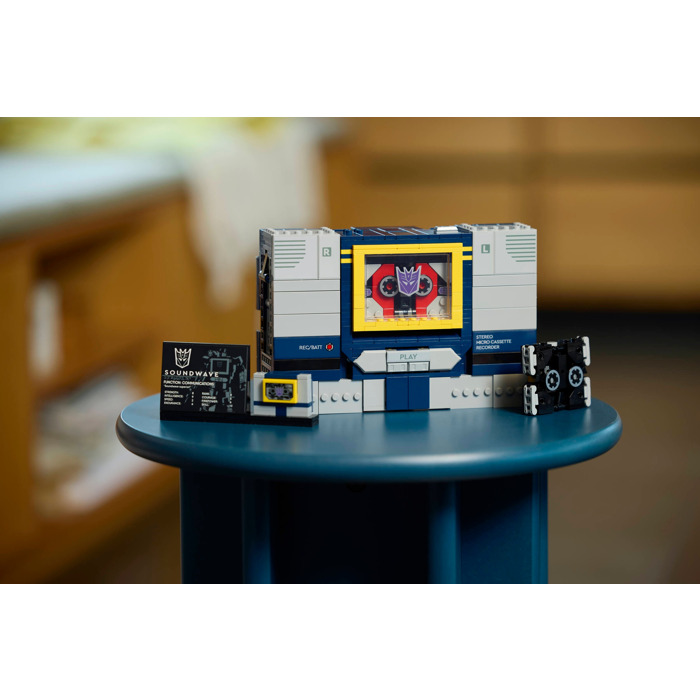 LEGO Transformers: Soundwave Set 10358 | Brick Owl