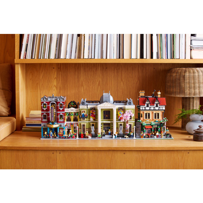 LEGO Tudor Corner Set 10350 | Brick Owl - LEGO Marketplace