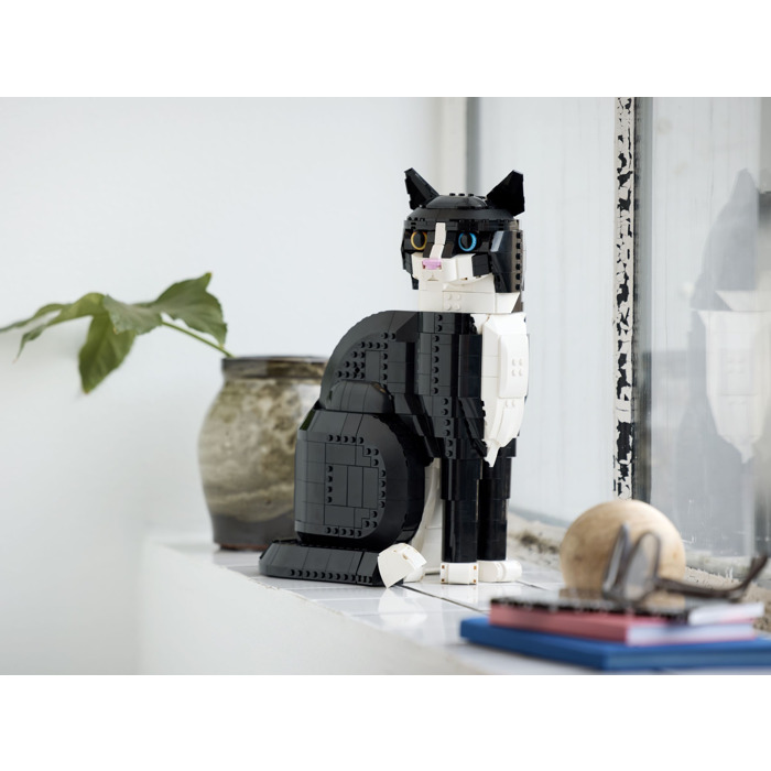 LEGO Tuxedo Cat Set 21349 | Brick Owl - LEGO Marketplace