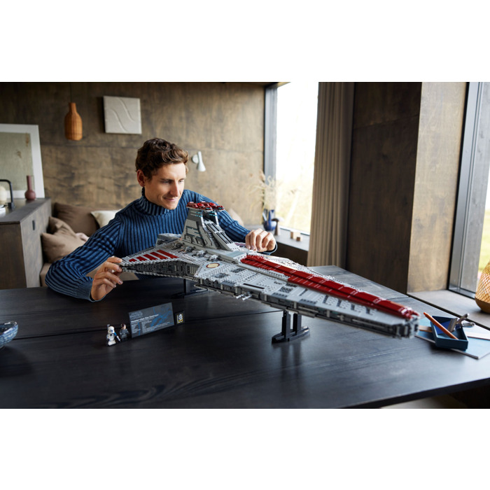 LEGO Venator-class Republic Attack Cruiser Set 75367 | Brick Owl