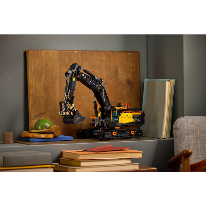 LEGO Volvo EC500 Hybrid Excavator Set 42215 | Brick Owl - LEGO Marketplace