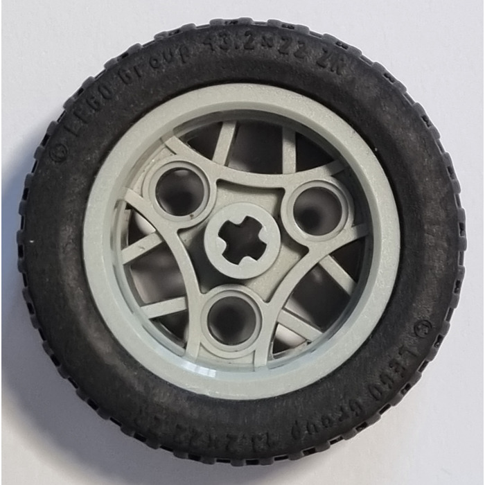 LEGO Rueda Borde Ø30 x 20 con 3 Alfiler Agujeros con Neumático, Low ...